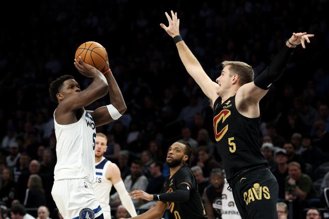 Anthony Edwards, the 3rd-youngest player in NBA history to reach 10,000 ...