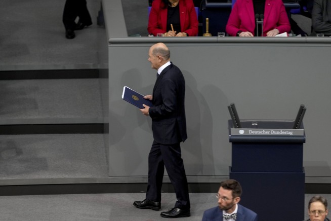 Germany's Scholz loses a confidence vote, setting up an early election in February | Newser