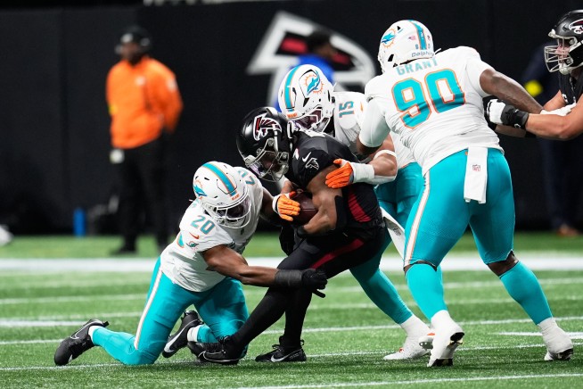 Dallas Cowboys acquire linebacker Logan Wilson, Jacksonville Jaguars ...