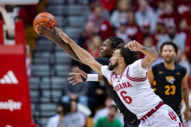 No. 25 Indiana returns from break and takes control quickly in 100-56 rout of Bethune-Cookman ...