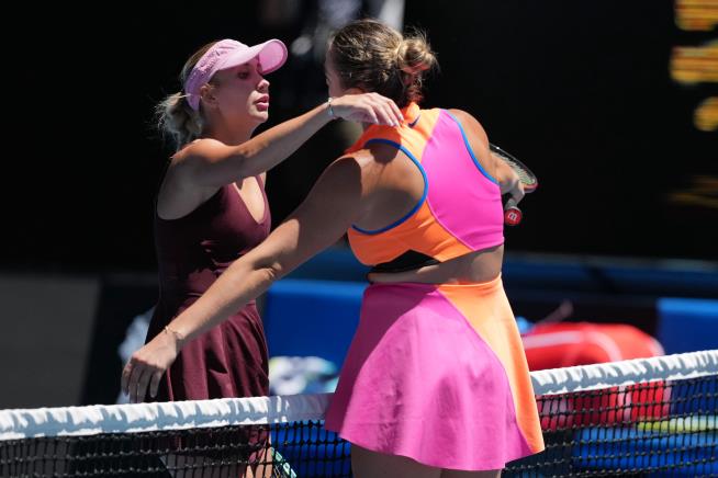 Inconsistent Sabalenka advances to the fourth round at the Australian ...