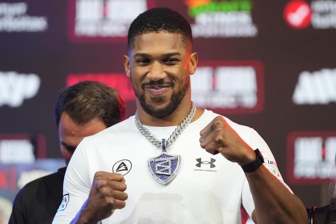 British boxer Anthony Joshua initially staying in Nigeria to recuperate ...