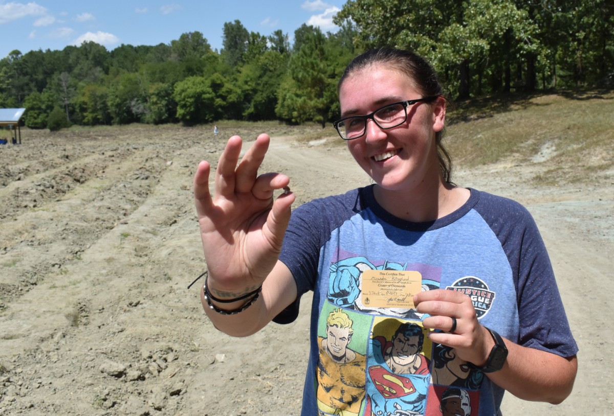 Texas Woman Miranda Hollingshead Finds Diamond at Crater of Diamonds ...