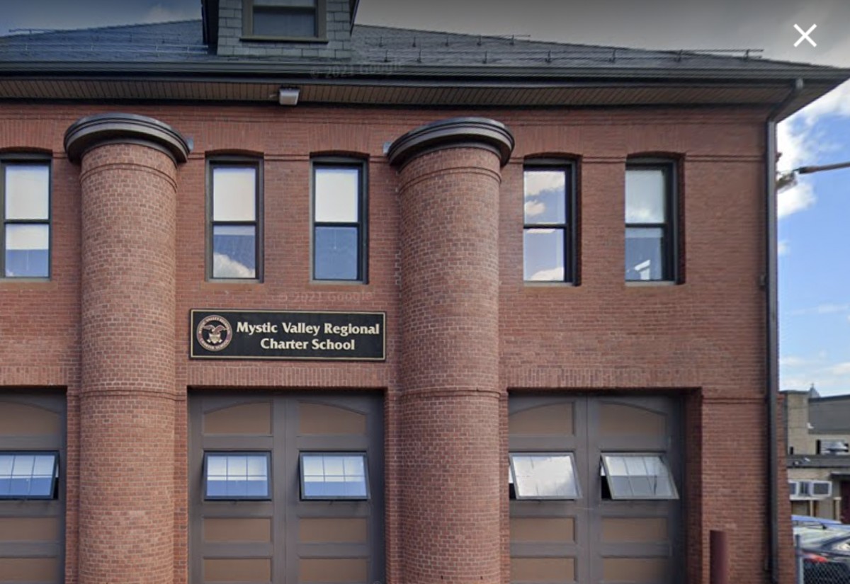 Girl Gets 'Uniform Infraction' at School —Over 'Jihab'