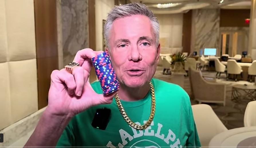 Popular Gambling Influencer's Trick: He's Bad at Gambling