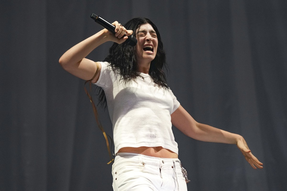 Lorde Includes NSFW Image of Herself in New Album