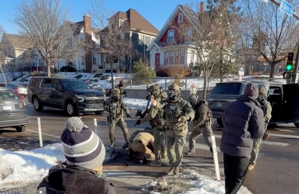 New Footage Shows Alex Pretti in Previous Scuffle With Agents