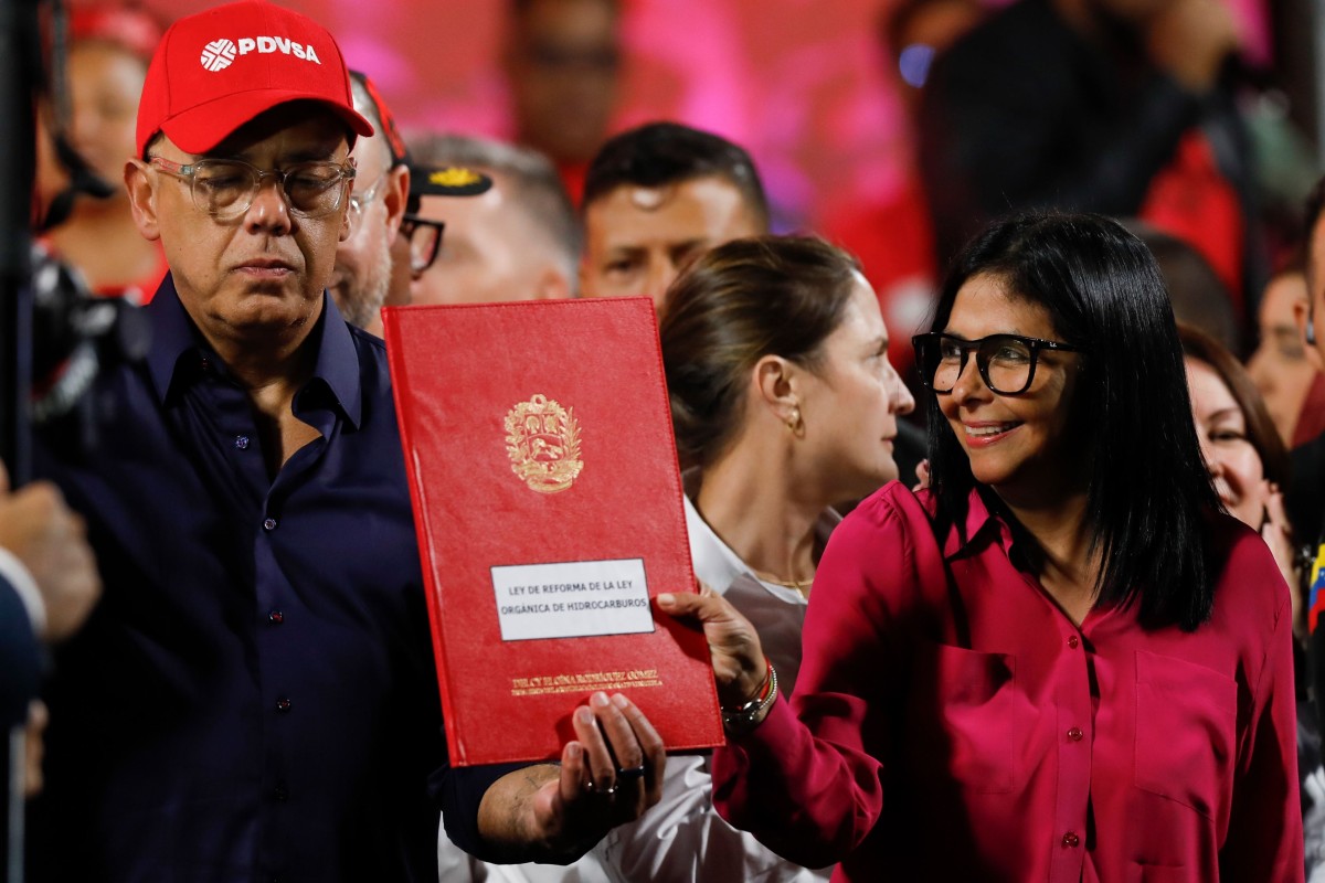 To Draw Investors, Venezuela Overhauls Its Oil Industry